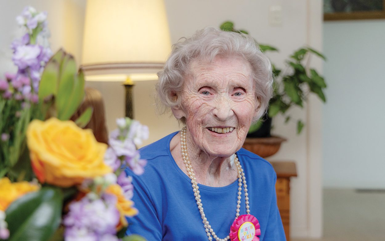 Olga 105th Birthday 0001 - MPNEWS